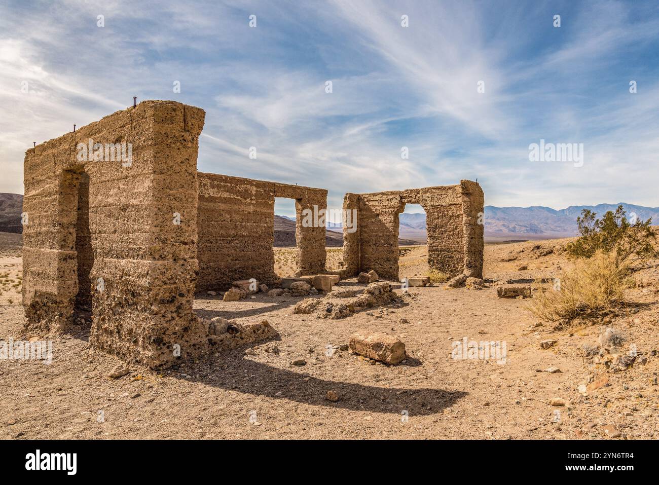 Old ruined building from the old gold rush time, Death Valley, USA ...