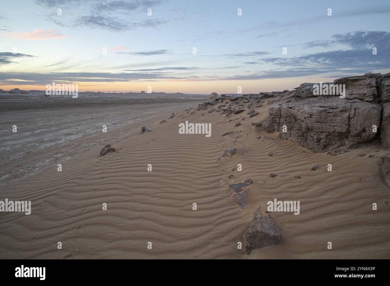 Drift sand group of people hi-res stock photography and images - Alamy