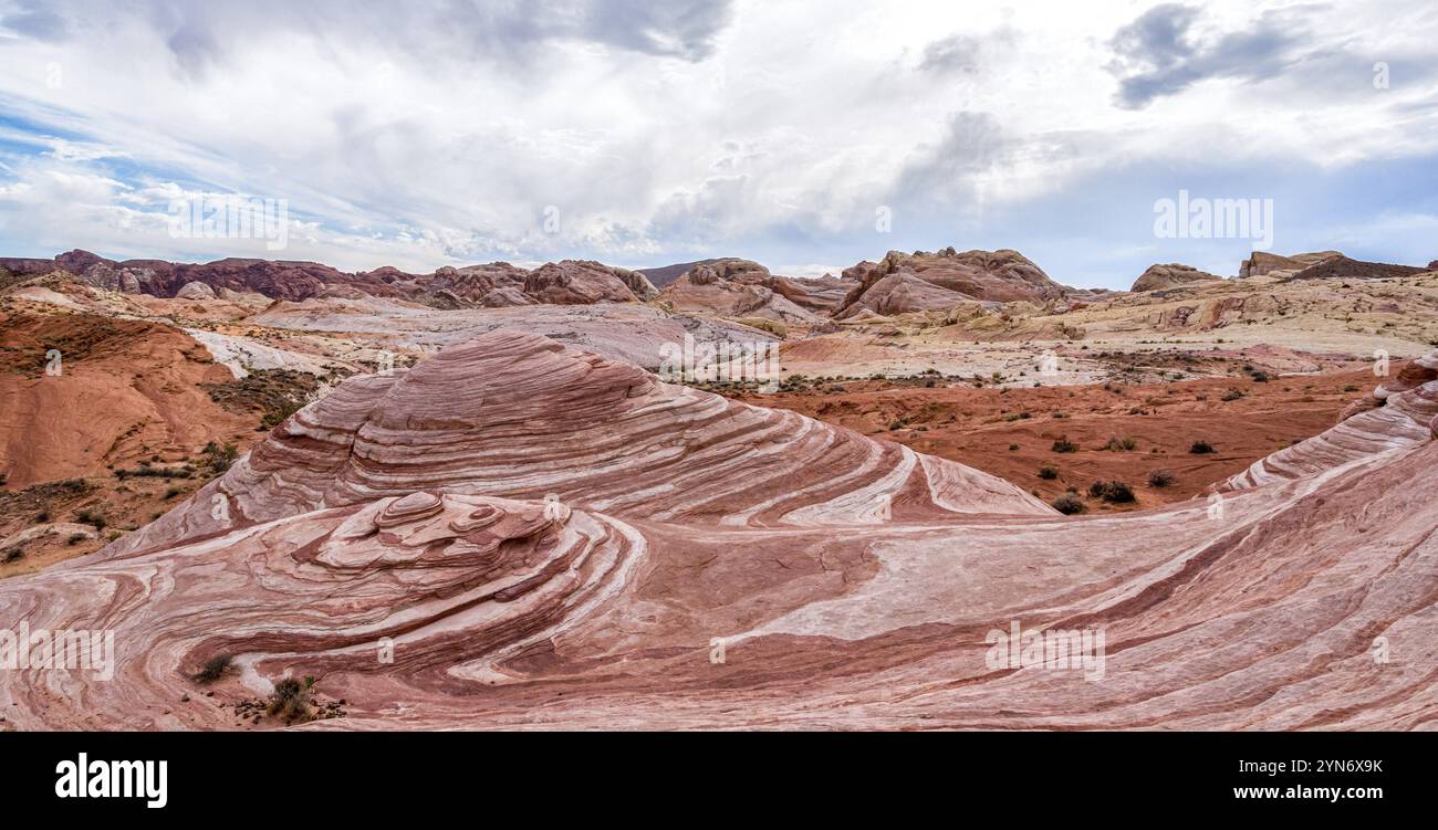 Iconic Fire Wave rock formation in the Valley of Fire State Park, USA ...