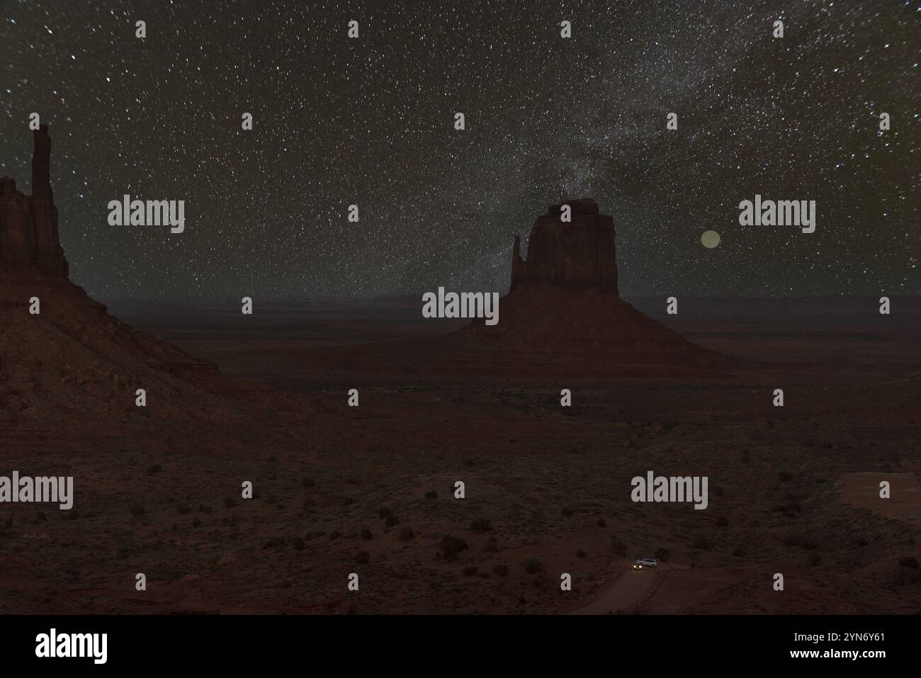 Full moon over arizona desert hi-res stock photography and images - Alamy
