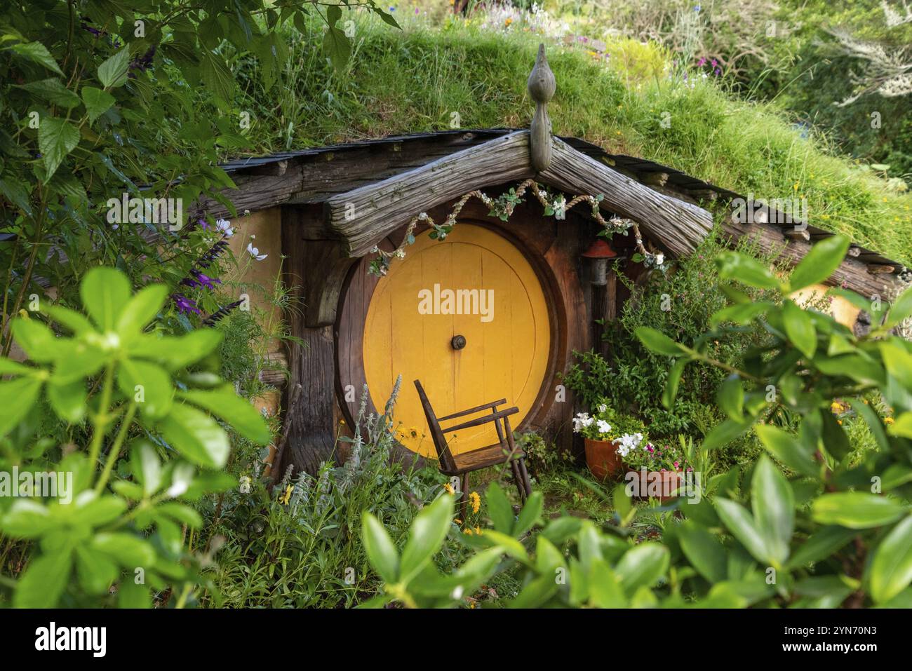 Hobbiton from the lord of the rings hi-res stock photography and images ...