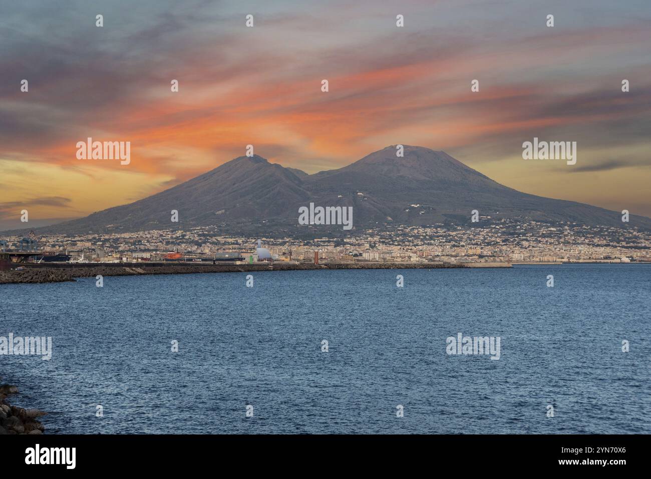 Sunrise over famous Mount Vesuvius and the Gulf of Naples, Southern ...