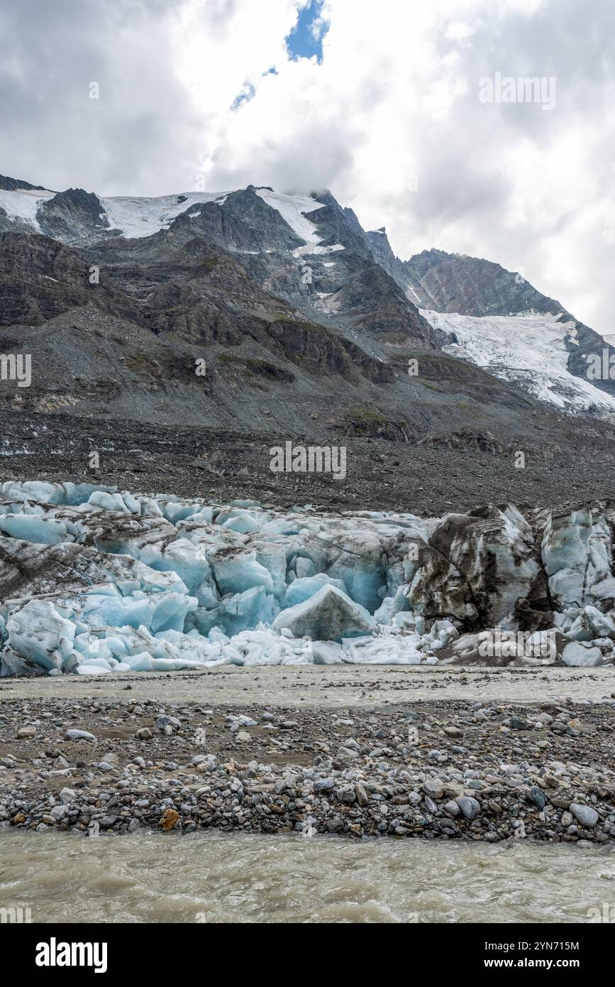 Pasterze Glacier at the Grossglockner Mountain, Austria's highest ...