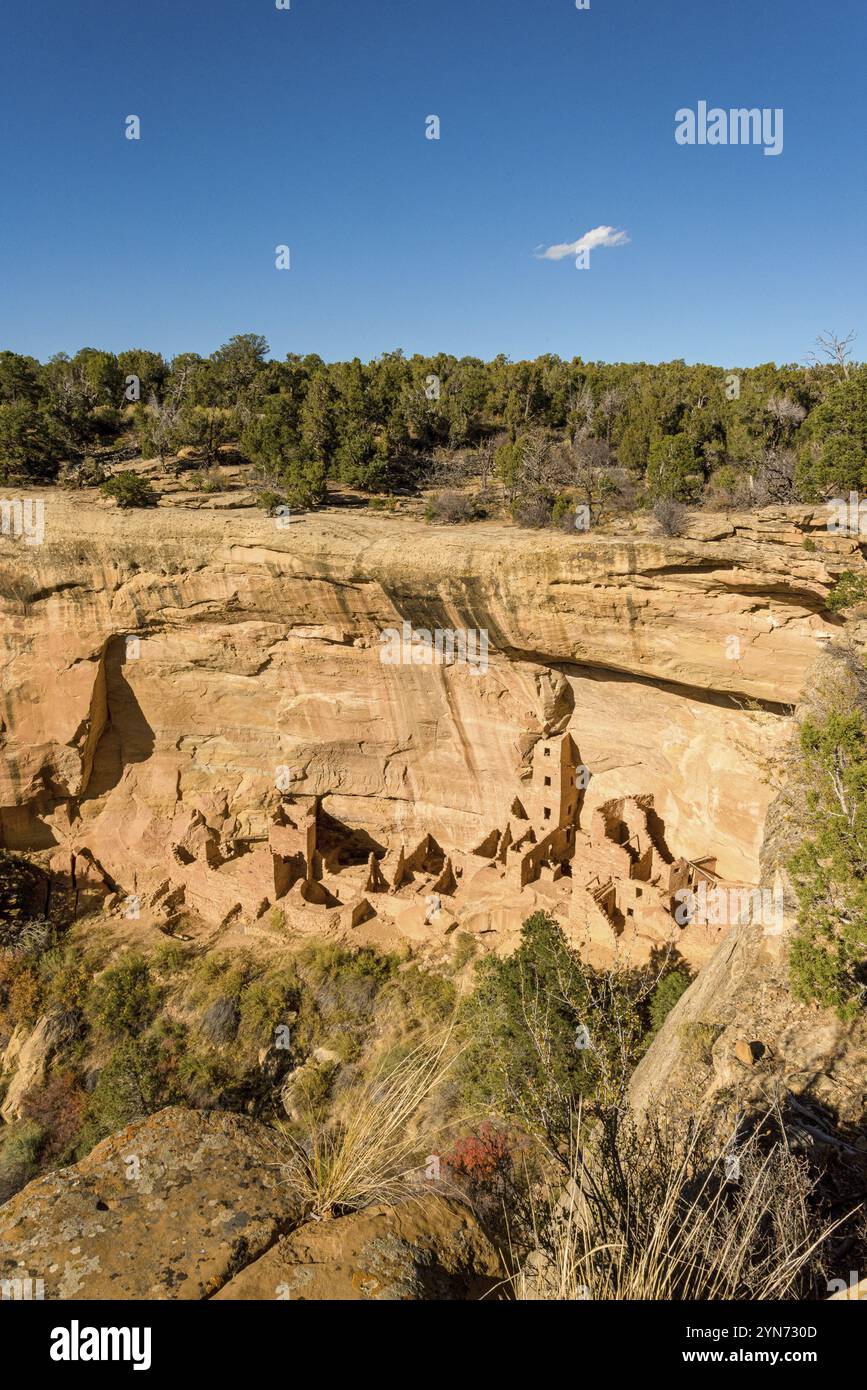 Famous Square Tower House in Mesa Verde Naitonal Park, USA, North ...