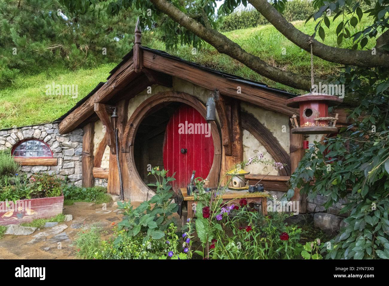 Hobbiton from the lord of the rings hi-res stock photography and images ...
