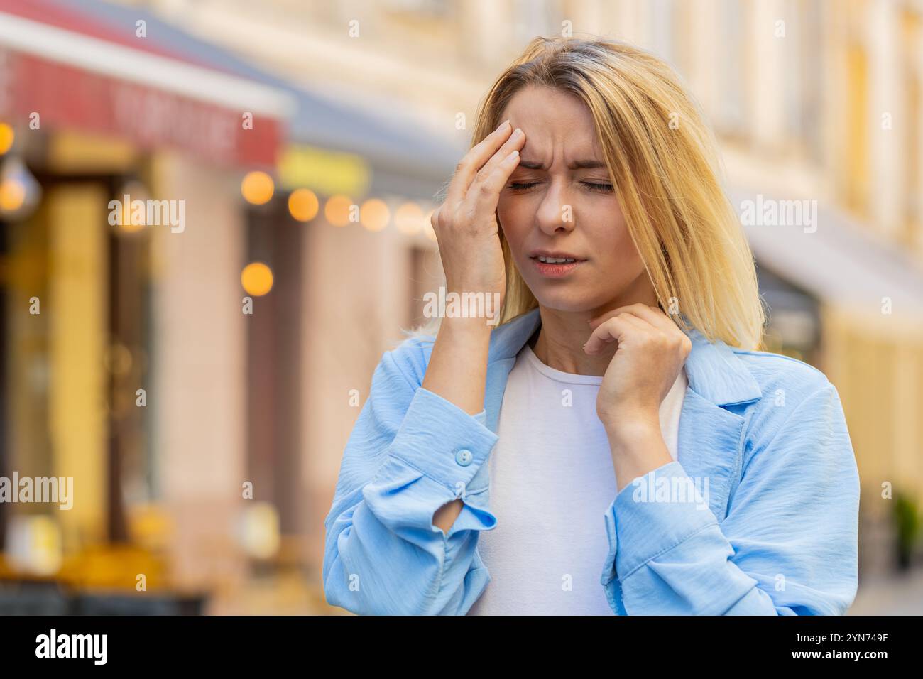 Rub rubbing temple temples hi-res stock photography and images - Alamy