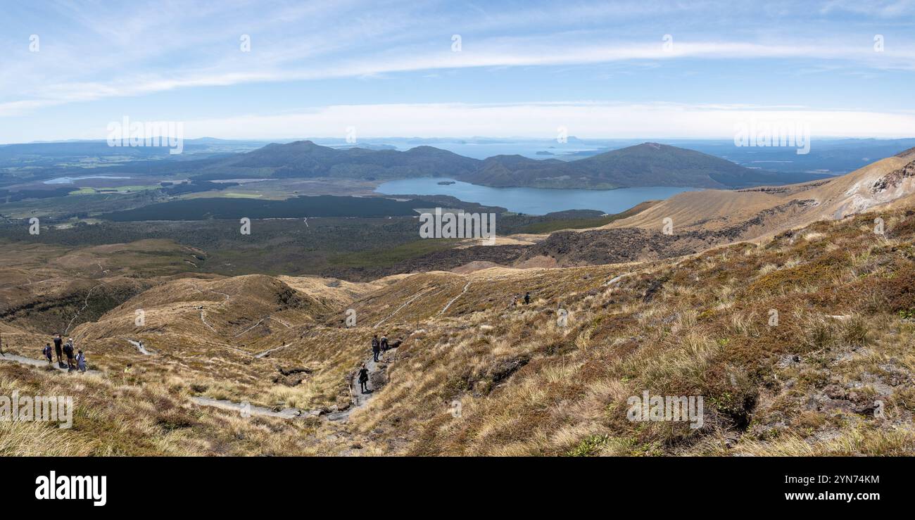 Hiking the Ketetahi End of Tongariro National Park, New Zealand ...