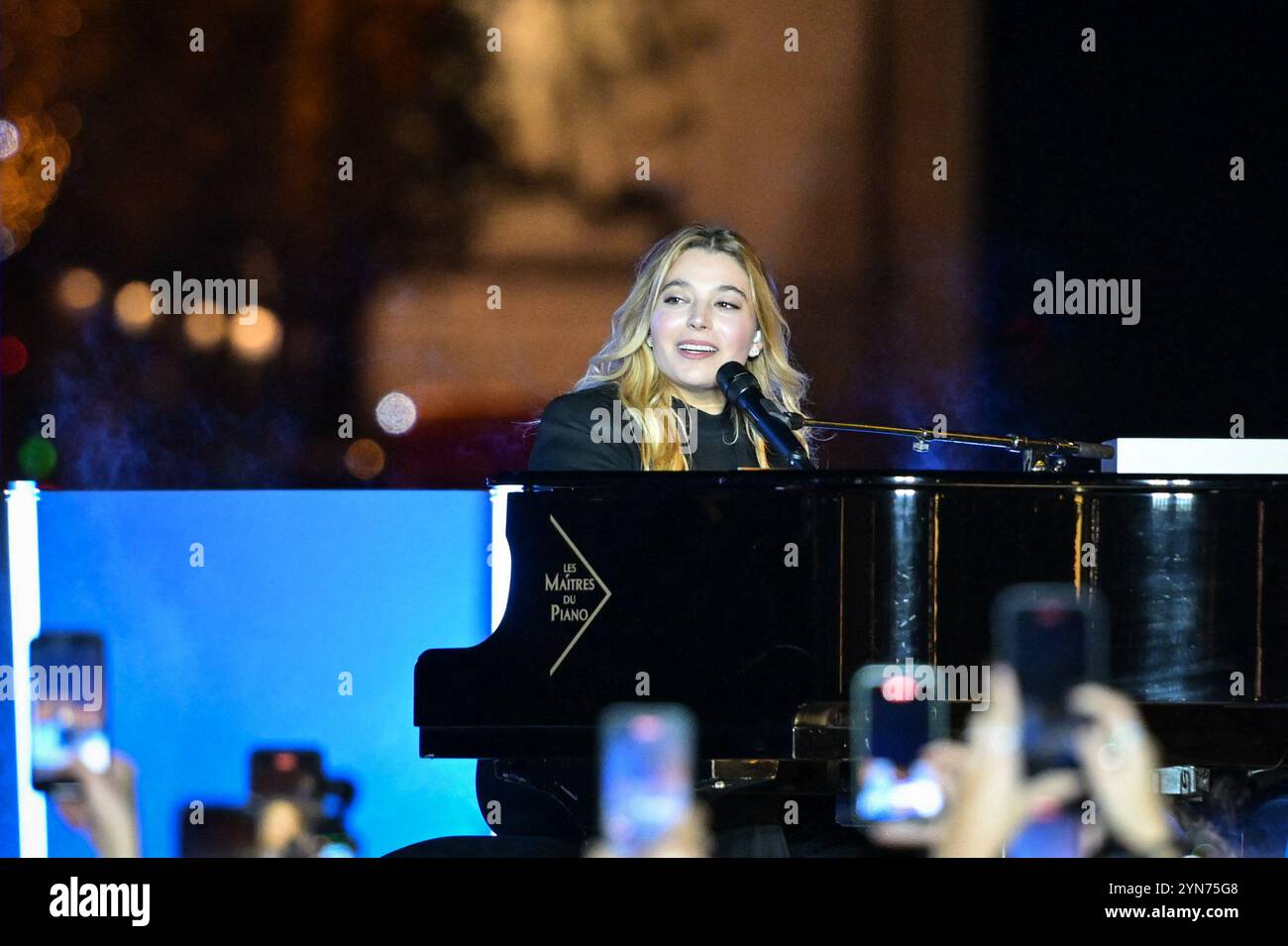 Paris, France. 24th Nov, 2024. French singer Santa performs during the ...