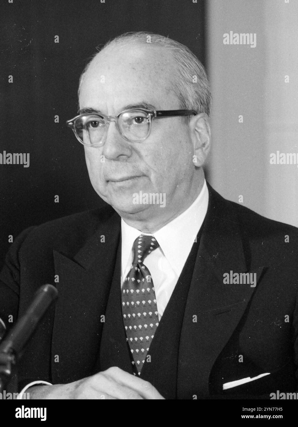 Lewis lichtenstein strauss hi-res stock photography and images - Alamy Lewis lichtenstein strauss hi-res stock photography and images - Alamy