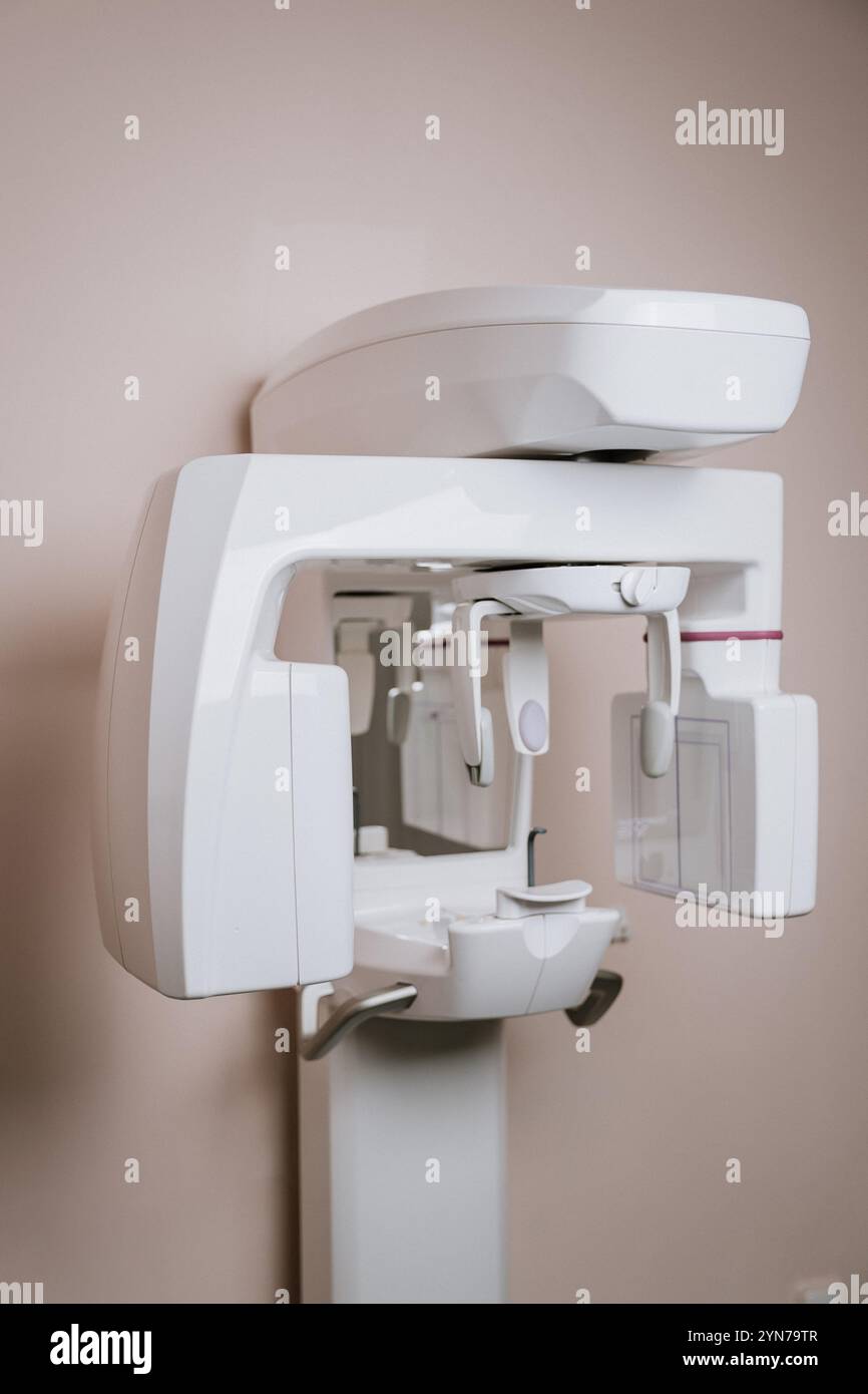 Digital system equipment dental diagnostic hi-res stock photography and ...