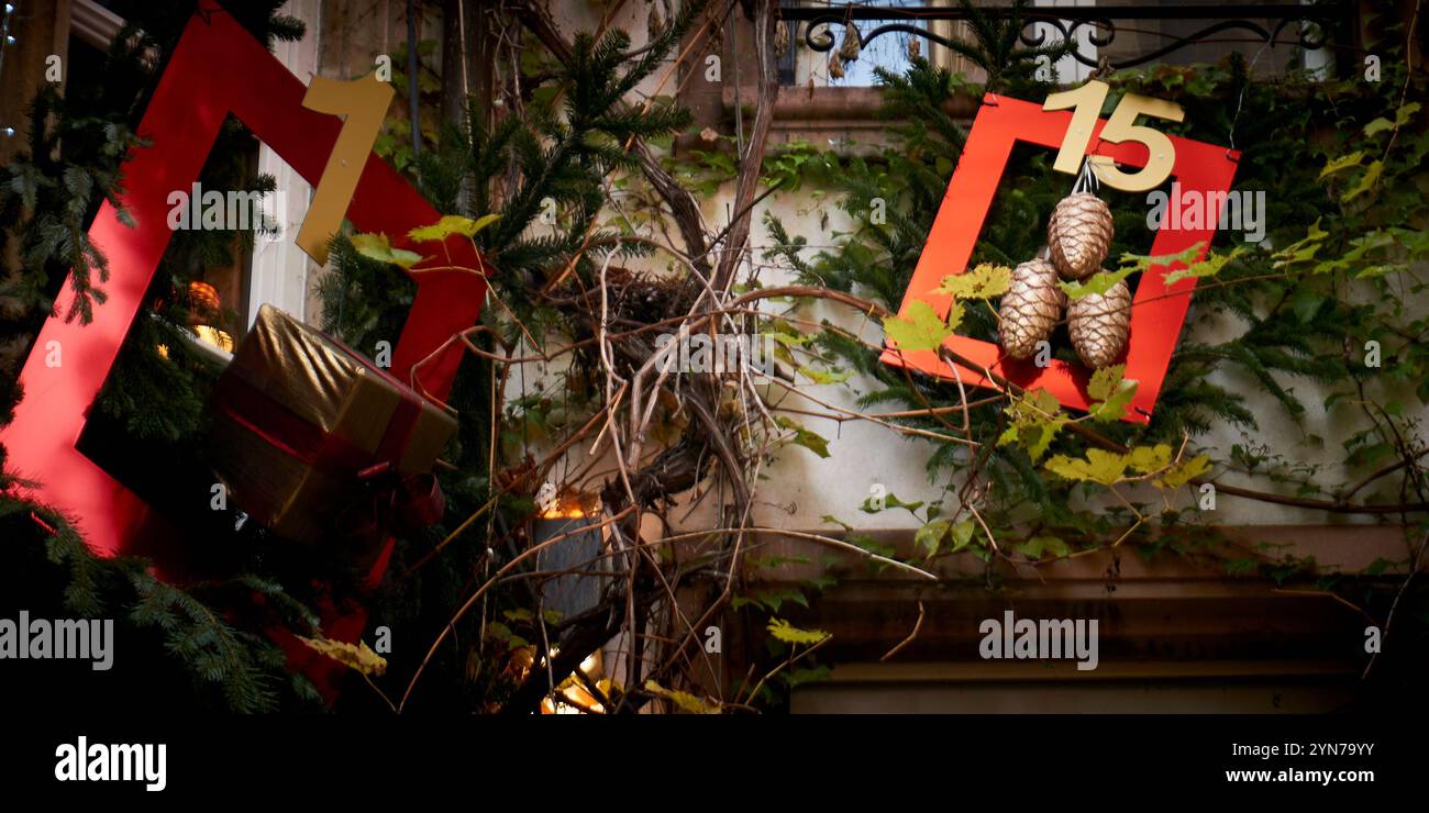 Christmas background with tree branches Stock Photo - Alamy