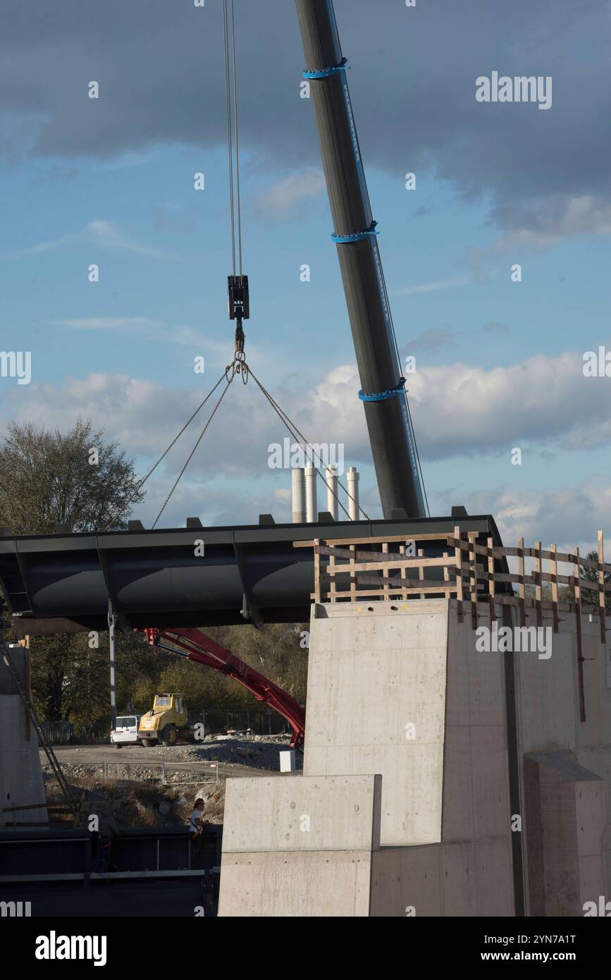 the assembly and mounting of industrial equipment by steel construction ...