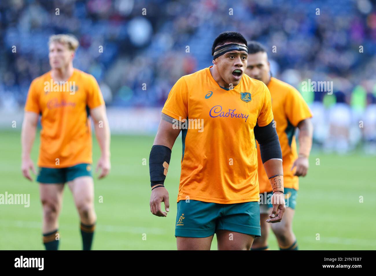 Edinburgh, Scotland. 24th November 2024. Allan Alaalatoa warms up for ...