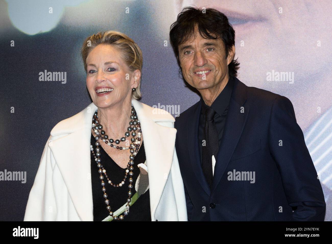 Right american actress hi-res stock photography and images - Alamy