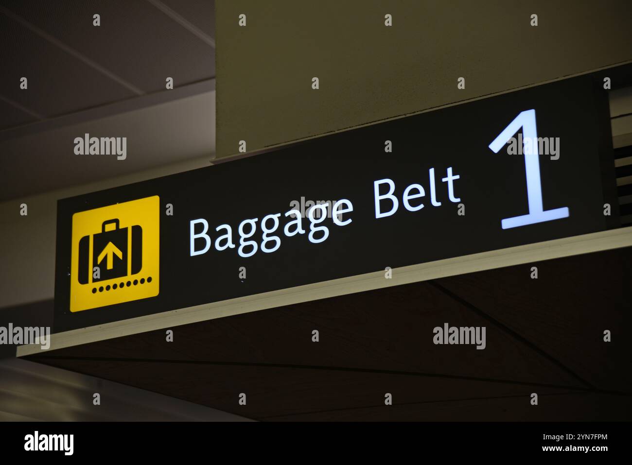 Airport signage for Baggage Belt 1 Stock Photo - Alamy