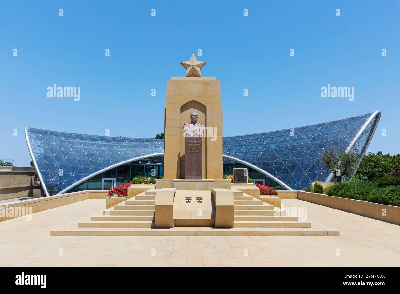 Monument to Hazi Aslanov (1910-1945), Azerbaijani major-general of the ...