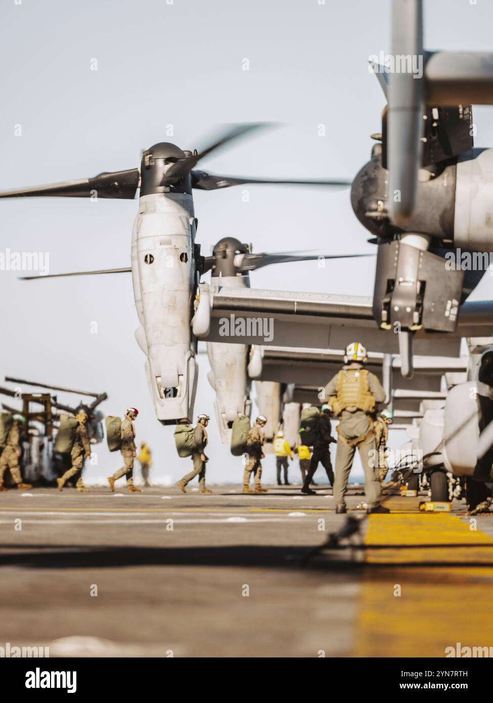 U.S. Marines assigned to Marine Medium Tiltrotor Squadron (VMM) 165 ...