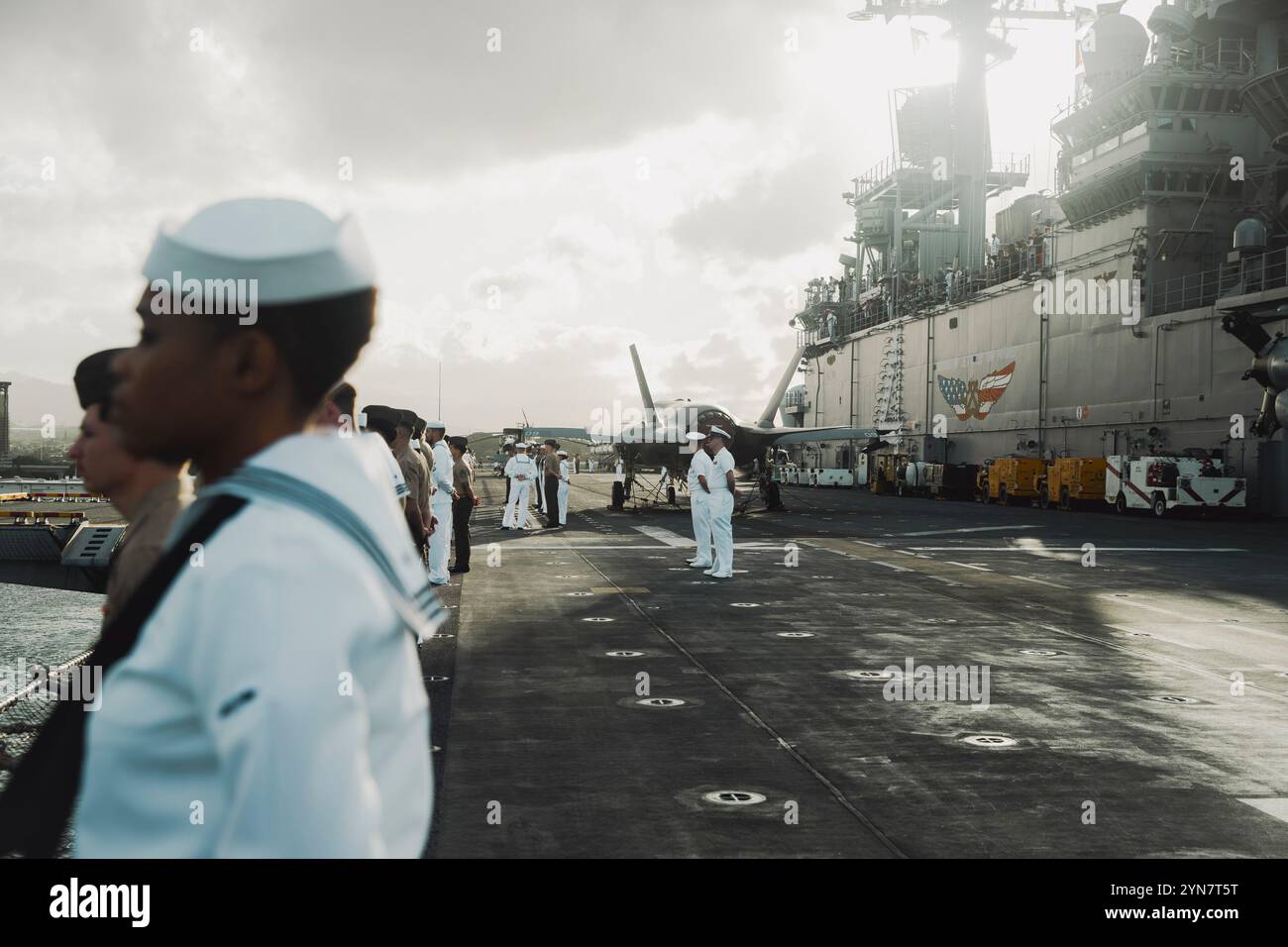 Sailors assigned to the amphibious assault ship USS Boxer (LHD 4) and U ...