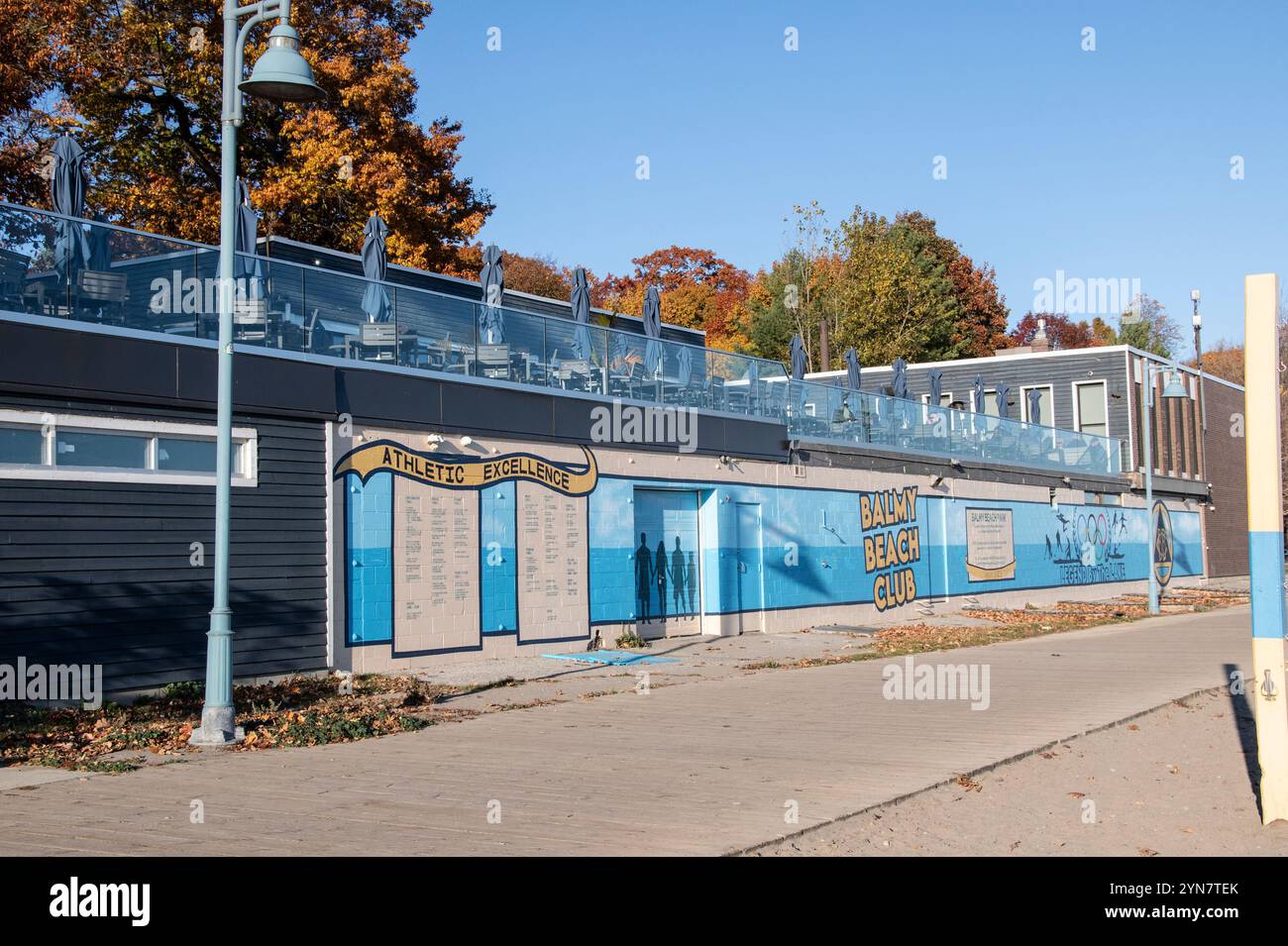 Amenities building at Balmy Beach in Scarborough, Toronto, Ontario ...