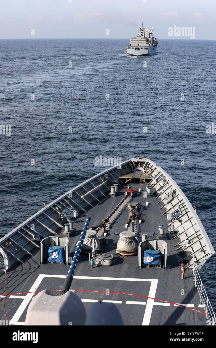 PACIFIC OCEAN (Nov. 19, 2024) - The Ticonderoga-class guided missile ...
