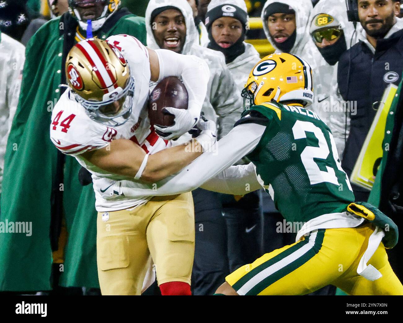 L â pushes hi-res stock photography and images - Alamy