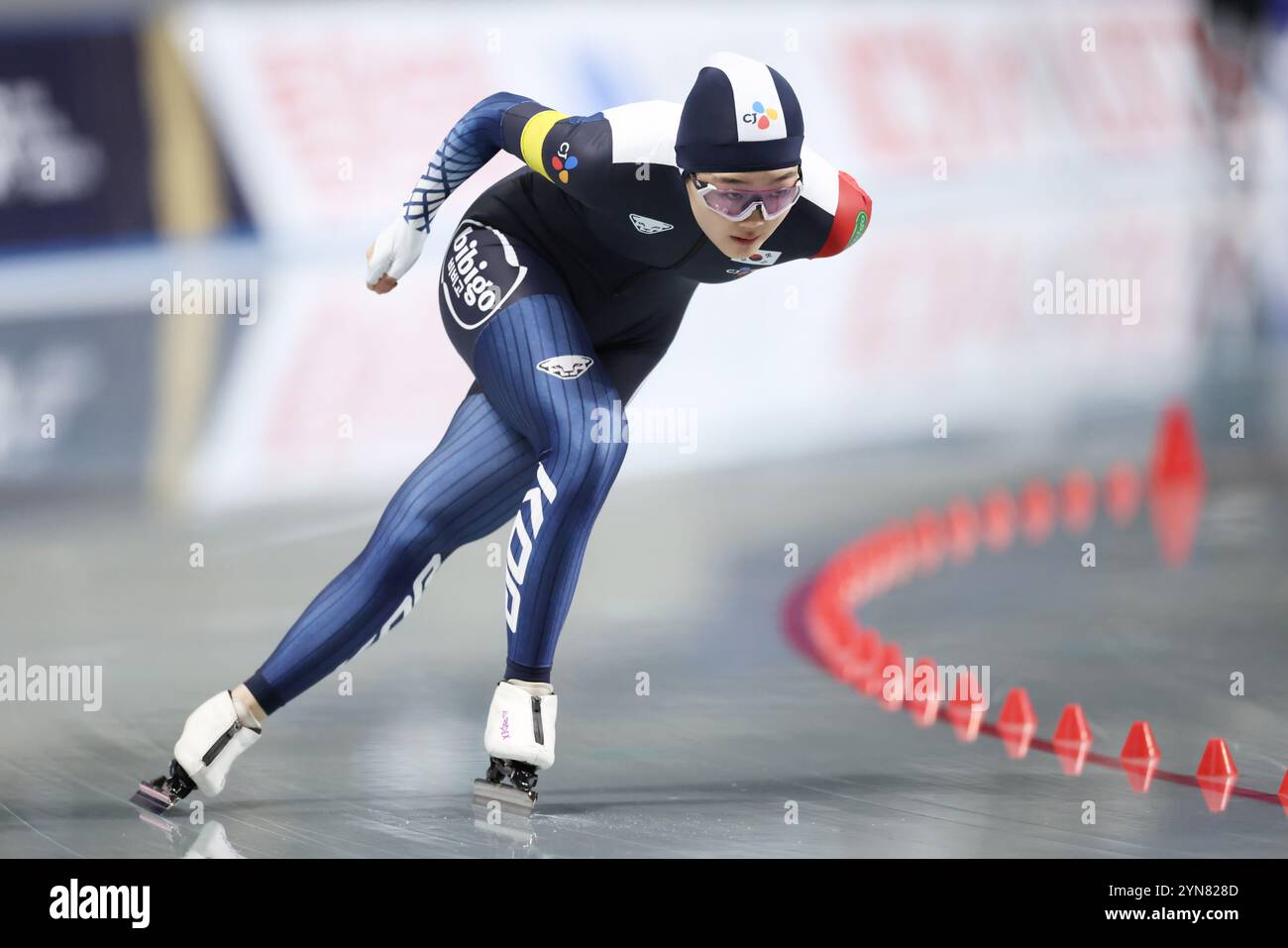 Nagano, Japan. 23rd Nov, 2024. Jeong Yuna (KOR) Speed Skating : ISU ...