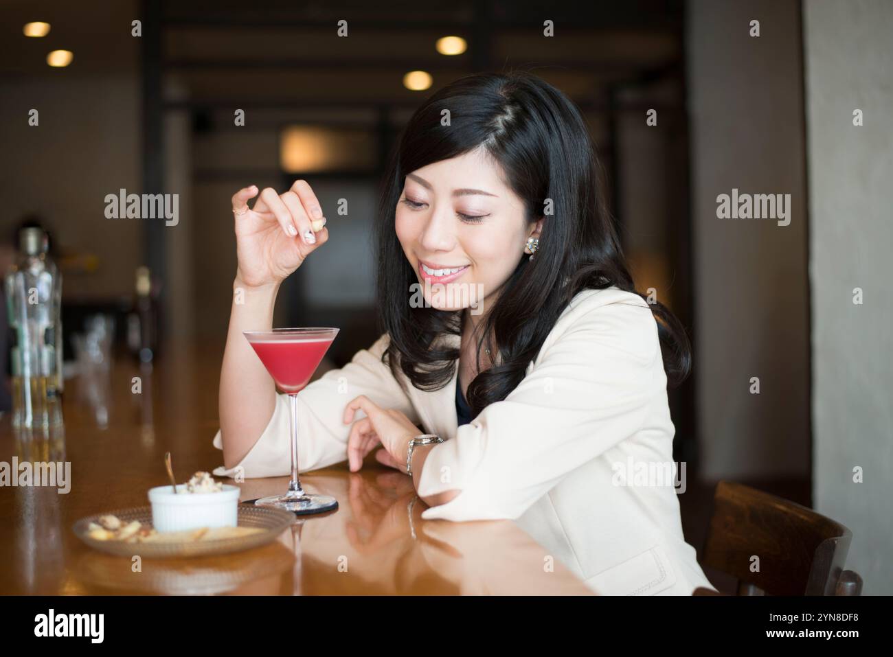 Bar drink alone hi-res stock photography and images - Alamy