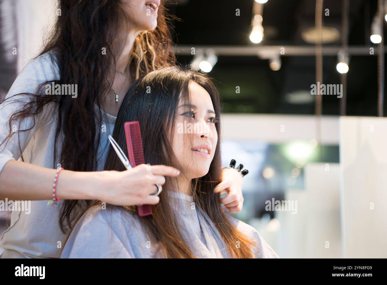 Hair salon business woman hi-res stock photography and images - Alamy