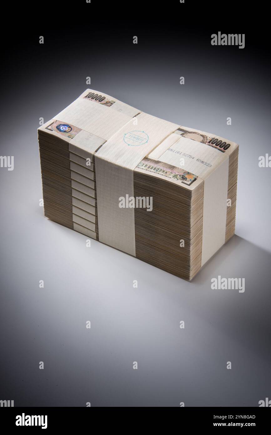 Wad of 10 million Stock Photo - Alamy