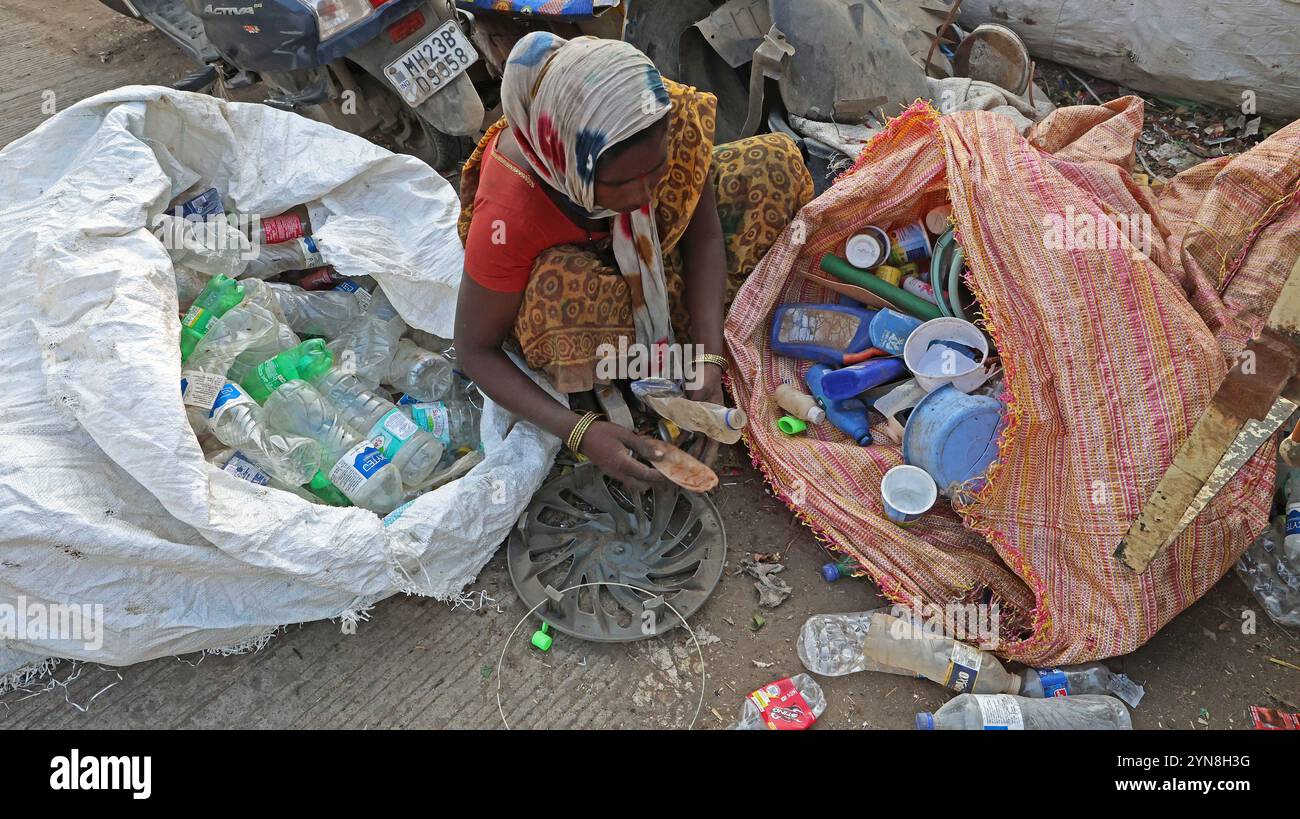 Waste picker india hi-res stock photography and images - Alamy