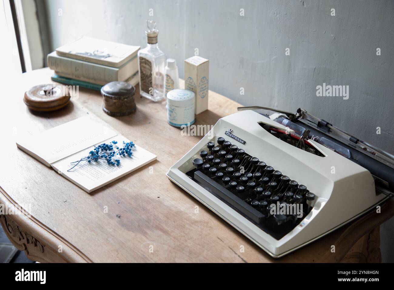 Typewriter at table Stock Photo - Alamy
