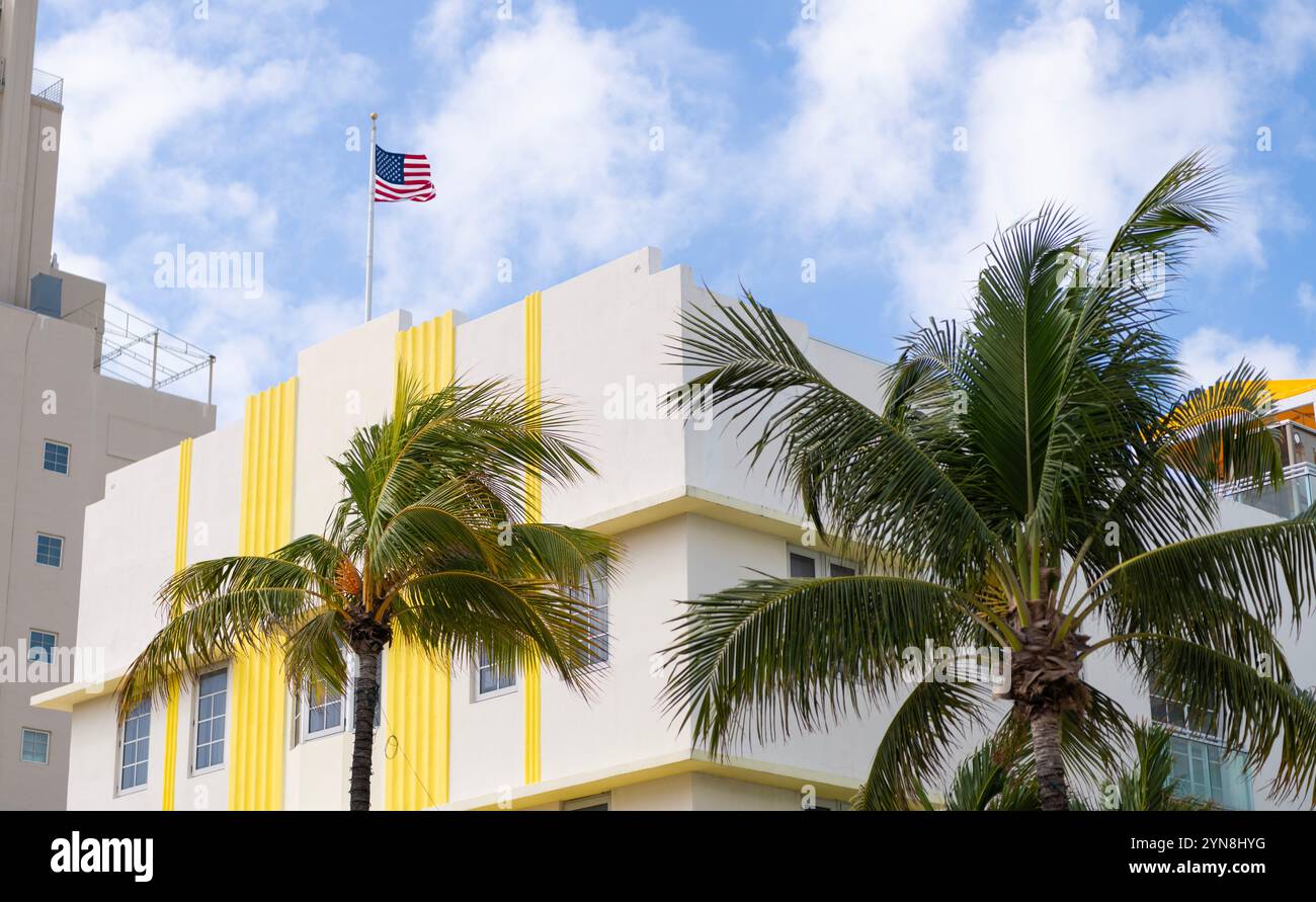Architectural district Art Deco. Modern building of Miami beach. Ocean ...