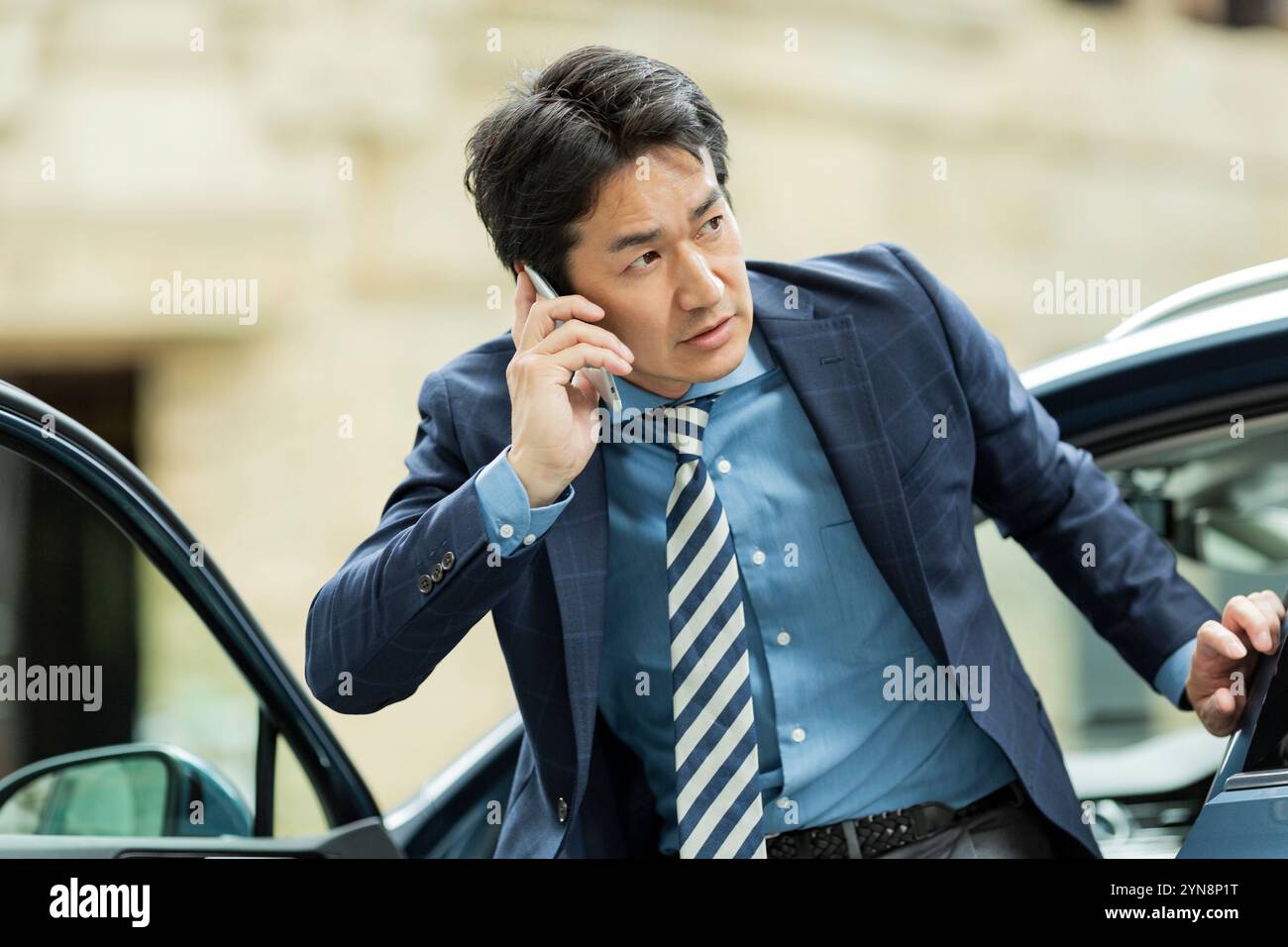 People getting off work hi-res stock photography and images - Alamy