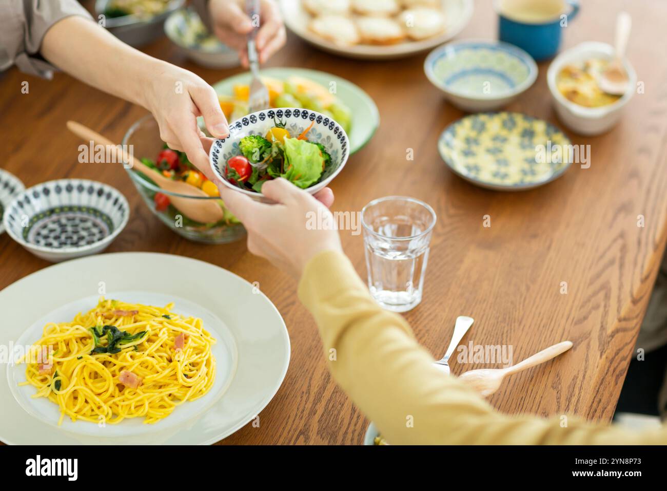 Food family pasta hi-res stock photography and images - Alamy