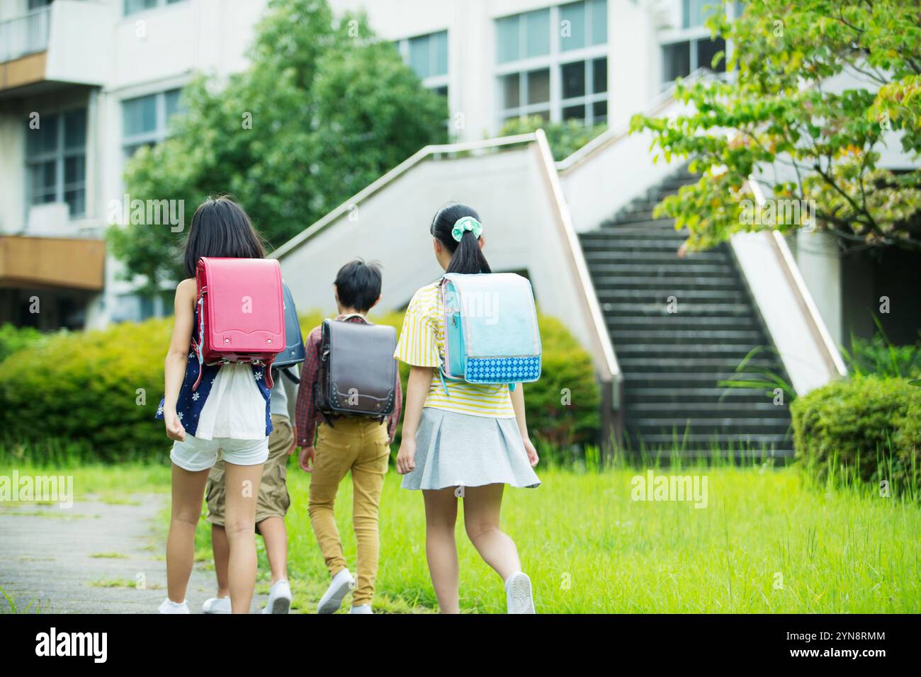 Japan school girls primary hi-res stock photography and images - Alamy