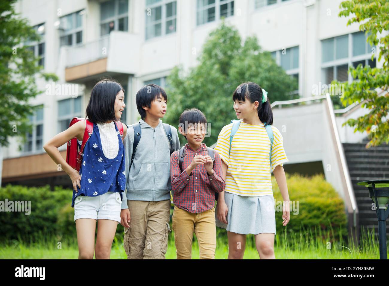 Primary children school gate hi-res stock photography and images - Alamy