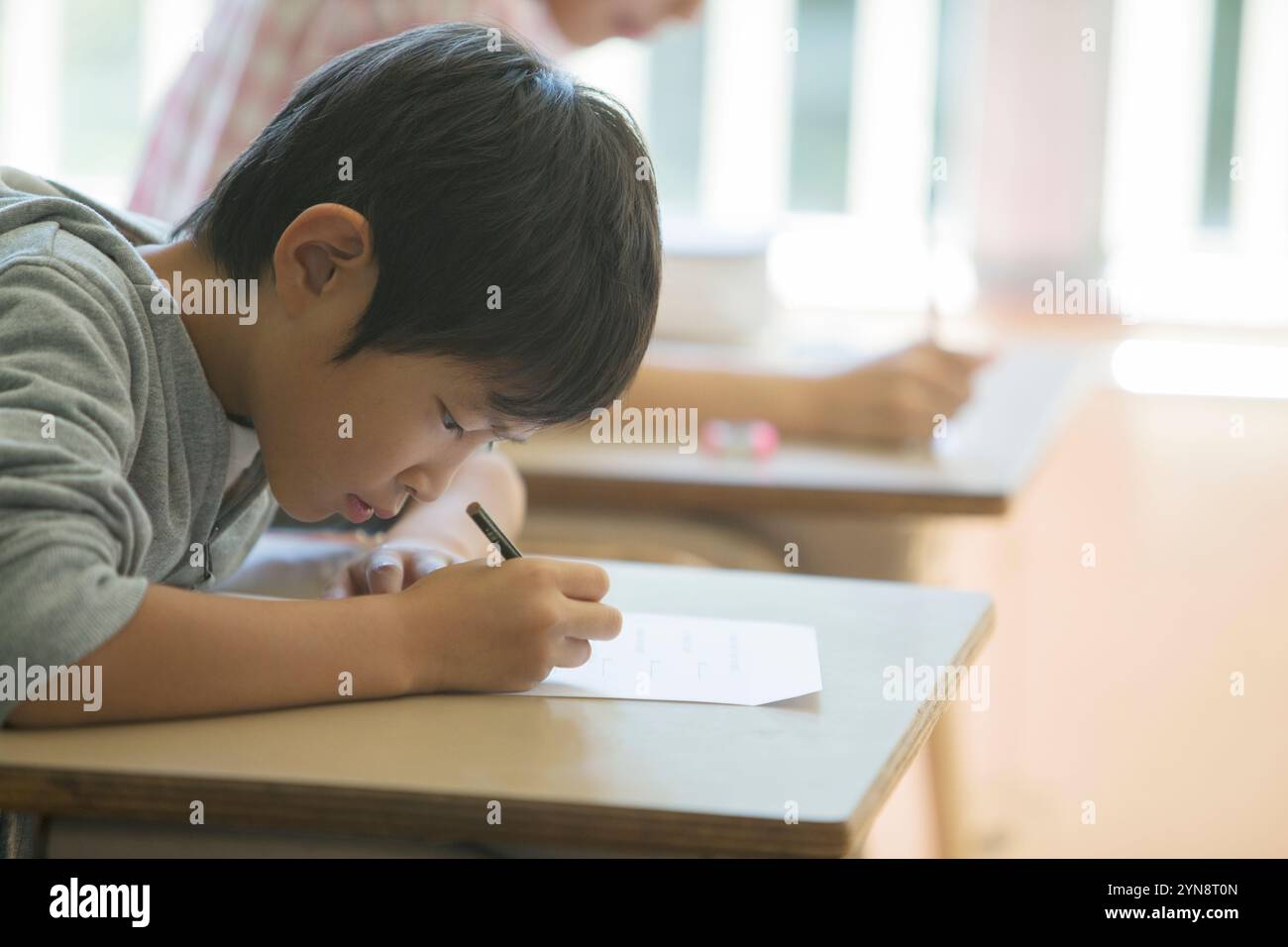 Japan boys study hi-res stock photography and images - Alamy