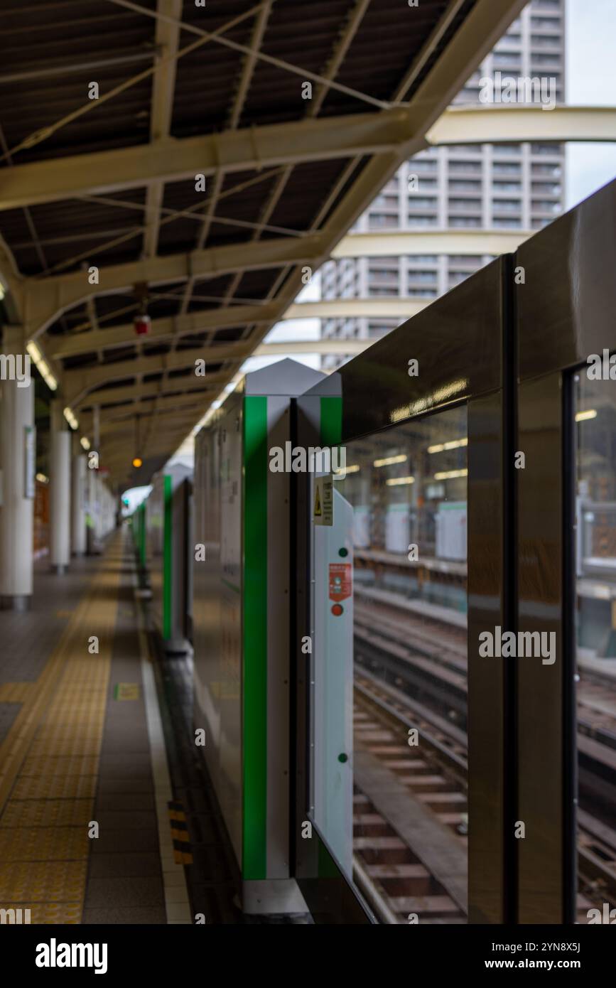 Modern Osaka Metro Platform with Safety Barriers Stock Photo - Alamy
