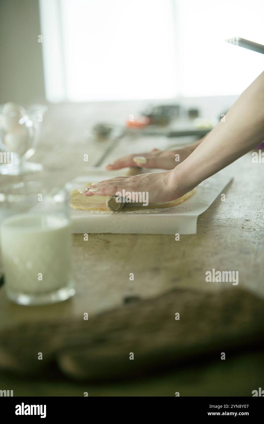 Womans hand making sweets hi-res stock photography and images - Alamy
