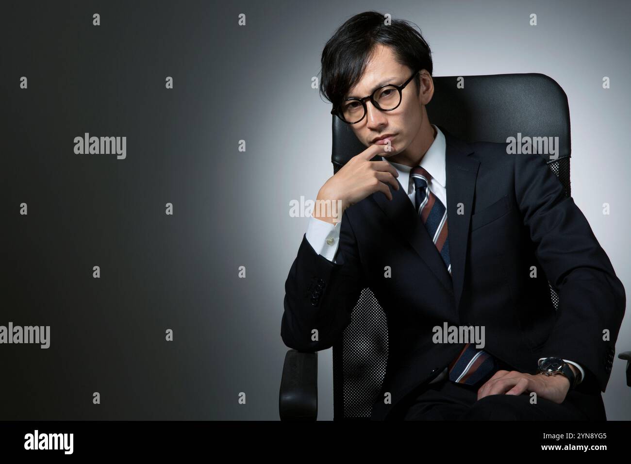 Rest chin on hand hi-res stock photography and images - Alamy