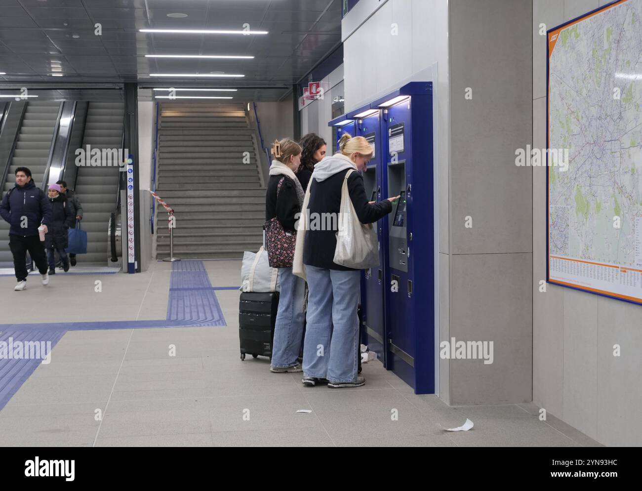 Biglietto metro hi-res stock photography and images - Alamy