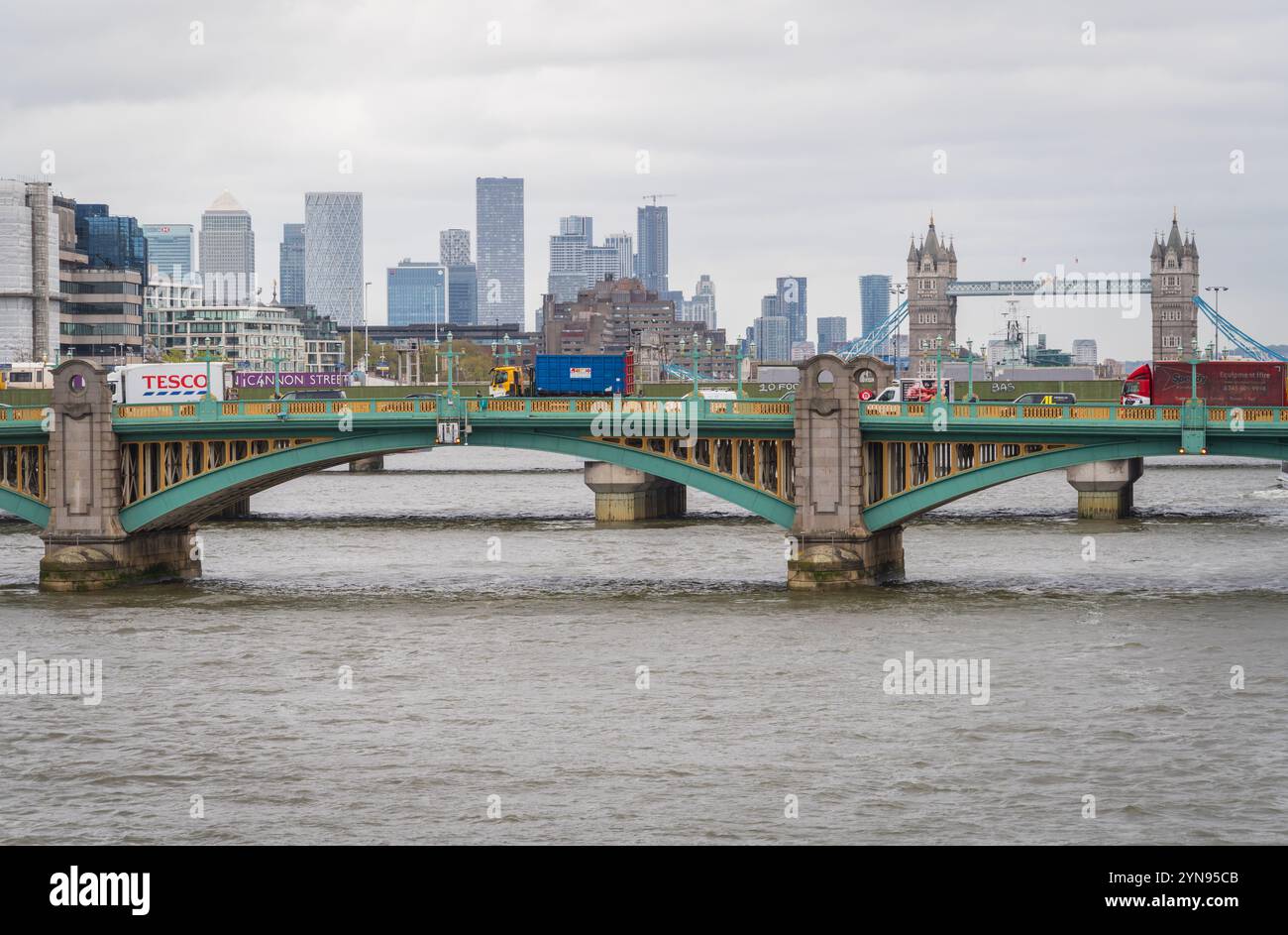 The Tower Bridge, Bascule bridge in the United Kingdom, London Stock ...