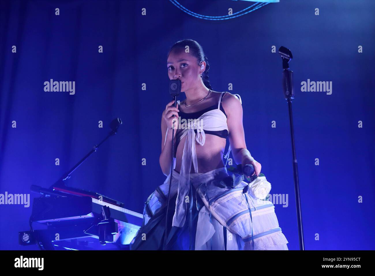 Sarah Faith Griffiths alias Griff bei einem Konzert im Huxleys Neue ...