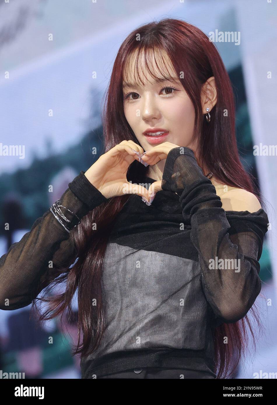 S. Korean girl group Izna Yoo Sa-rang, a member of South Korean girl ...