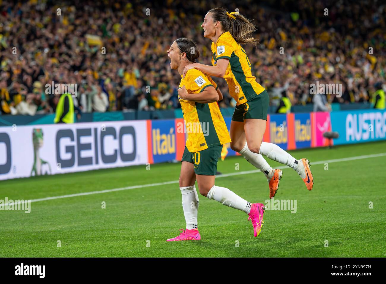 Australian matildas celebrating hi-res stock photography and images - Alamy