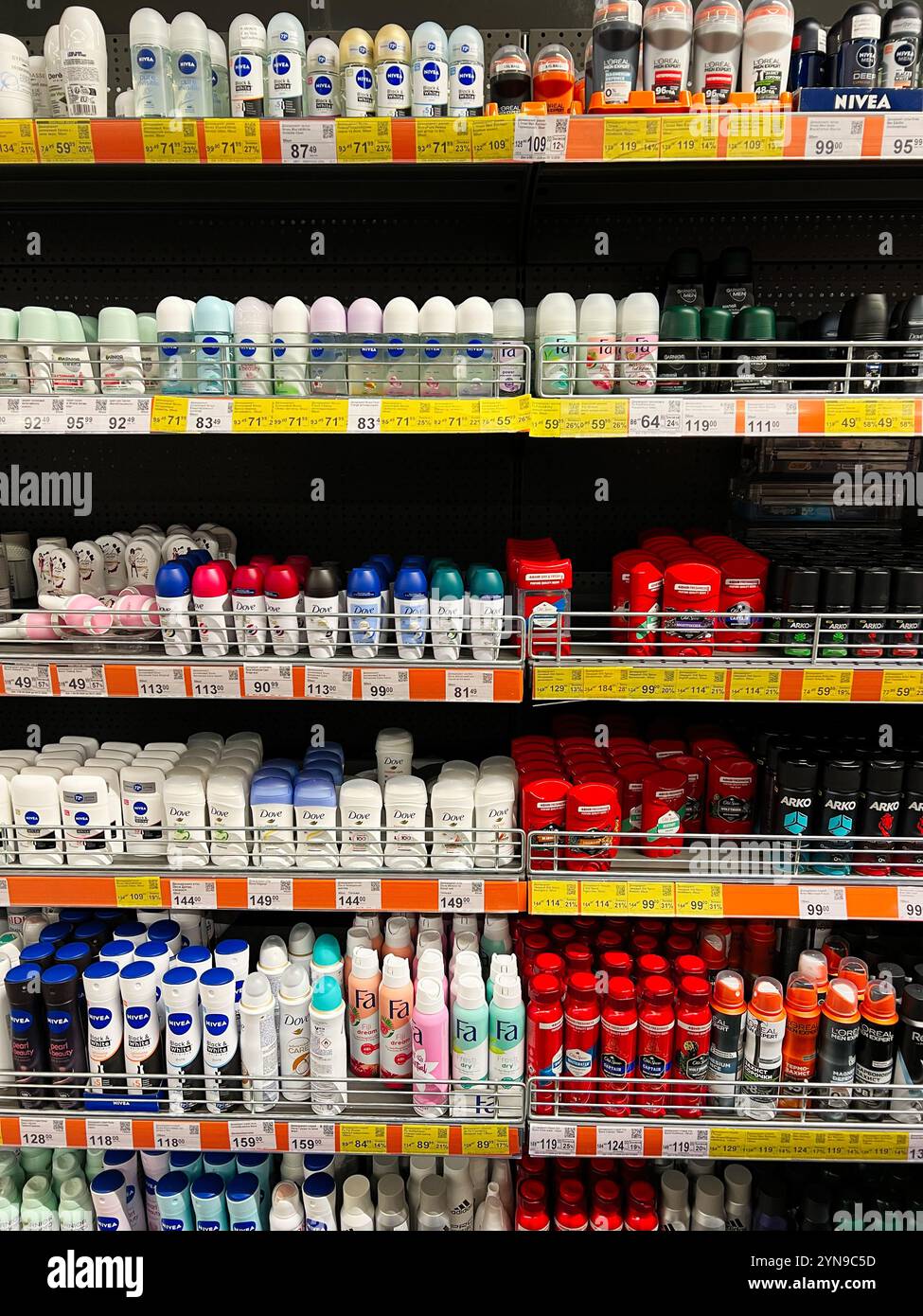Deodorant store shelf hi-res stock photography and images - Alamy
