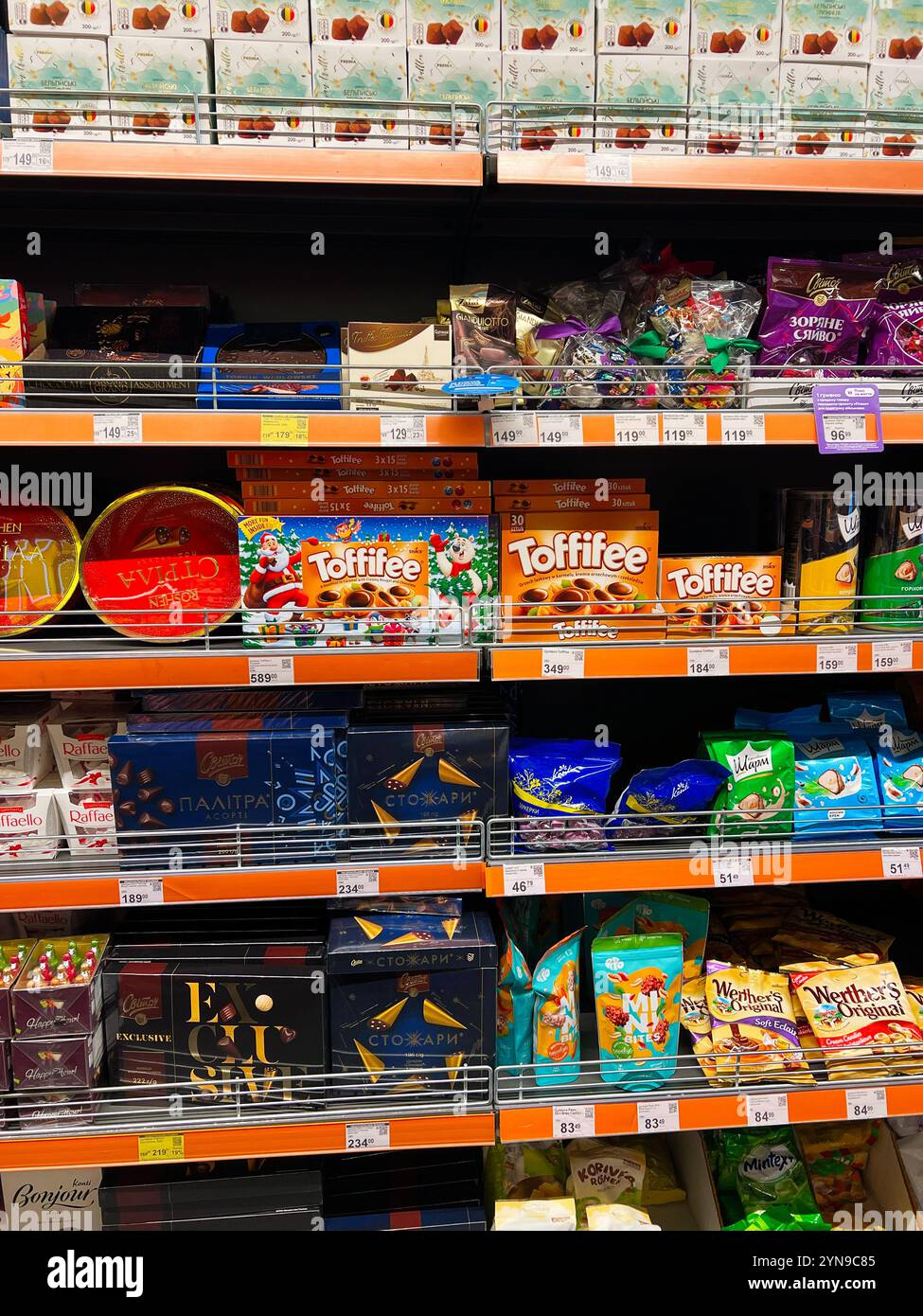 Toffifee chocolates hi-res stock photography and images - Alamy