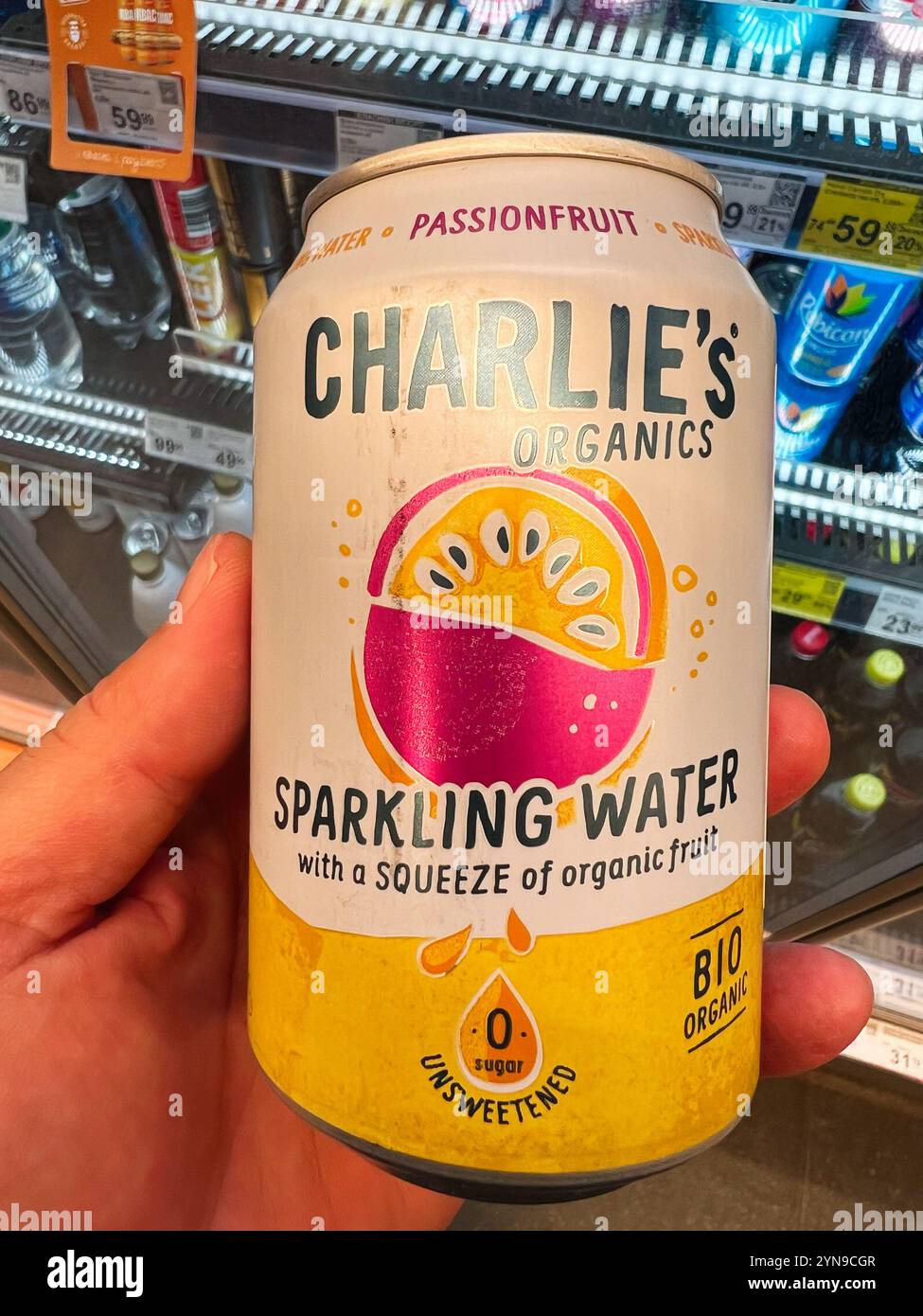 Sparkling flavored water can hi-res stock photography and images - Alamy