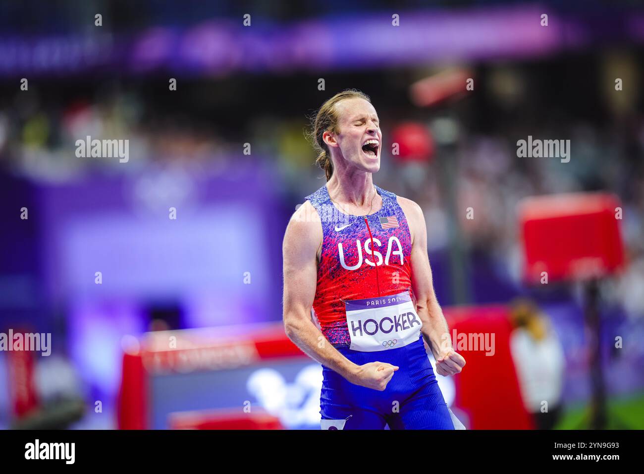 Cole Hocker winning in the 1500 meters at the Paris 2024 Olympic Games ...