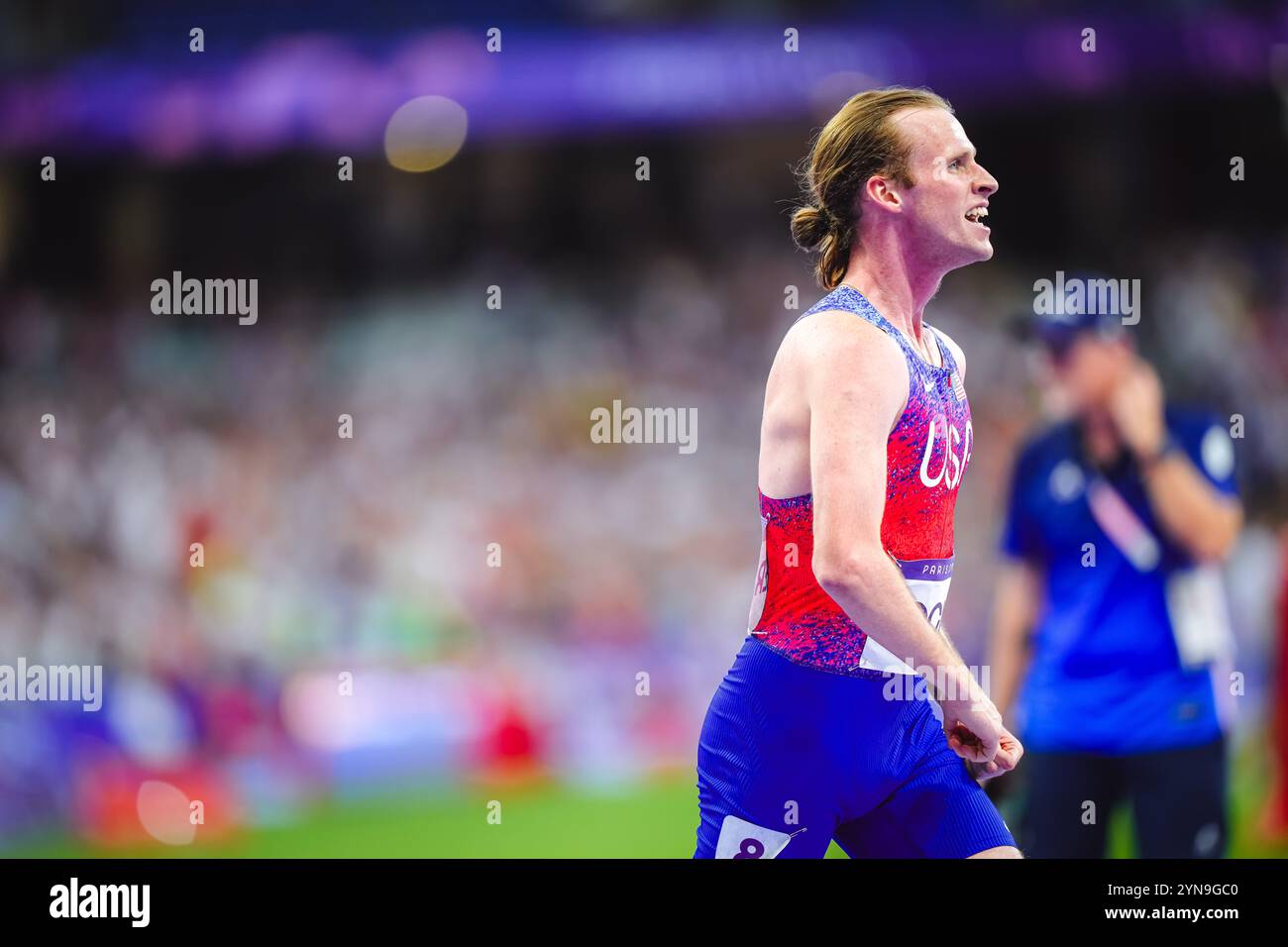 Cole Hocker winning in the 1500 meters at the Paris 2024 Olympic Games ...